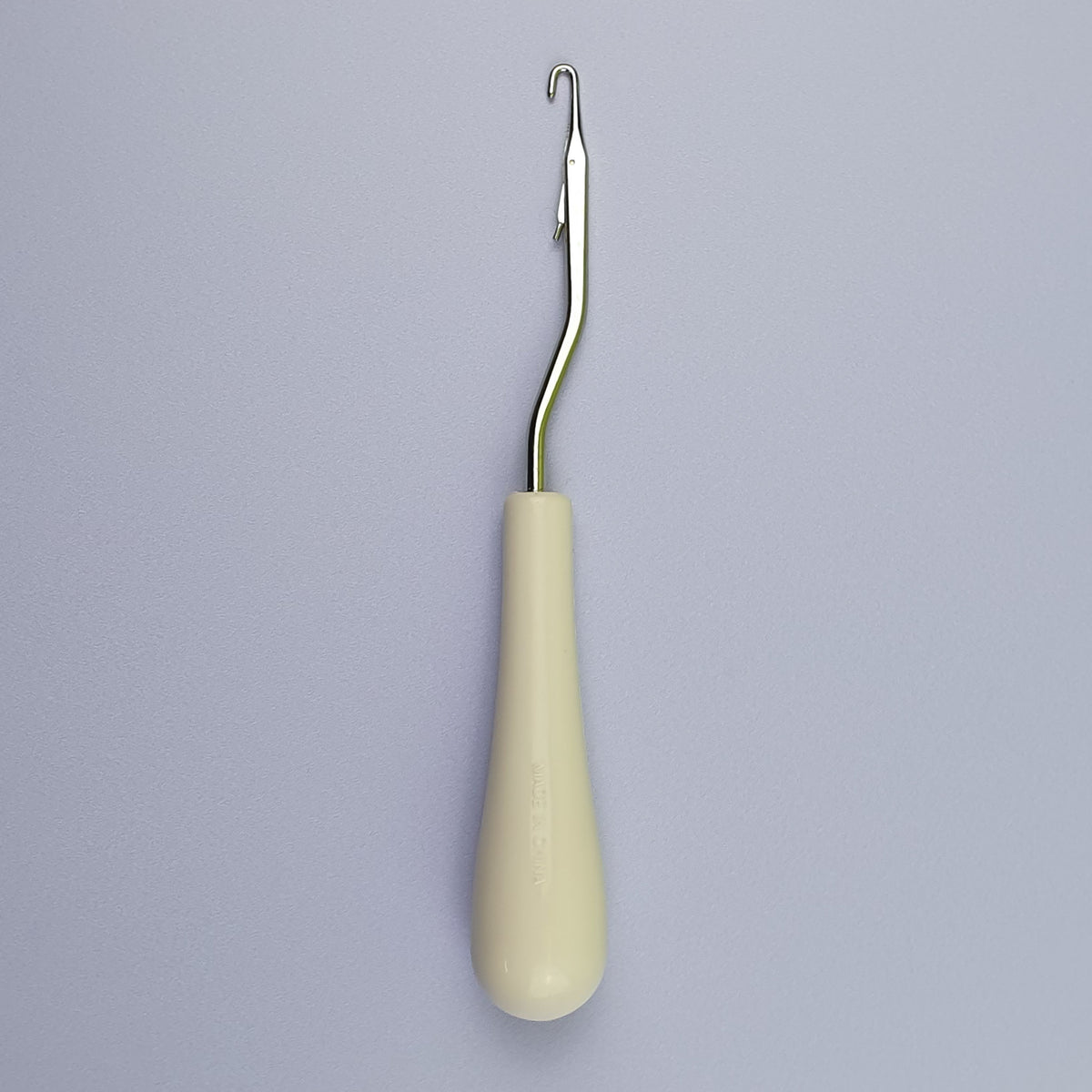 Hemline Latch Hook | White Angled Hook for 3 HPI Canvas | Tuftbox UK